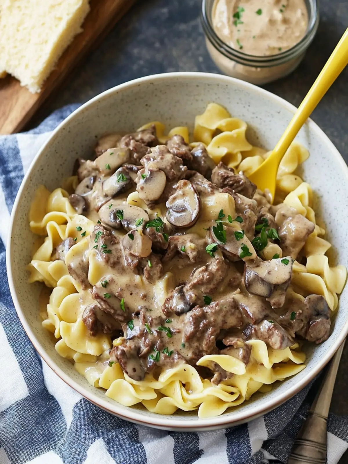 Ultimate Slow Cooker Beef Stroganoff: Comfort Food Made Easy